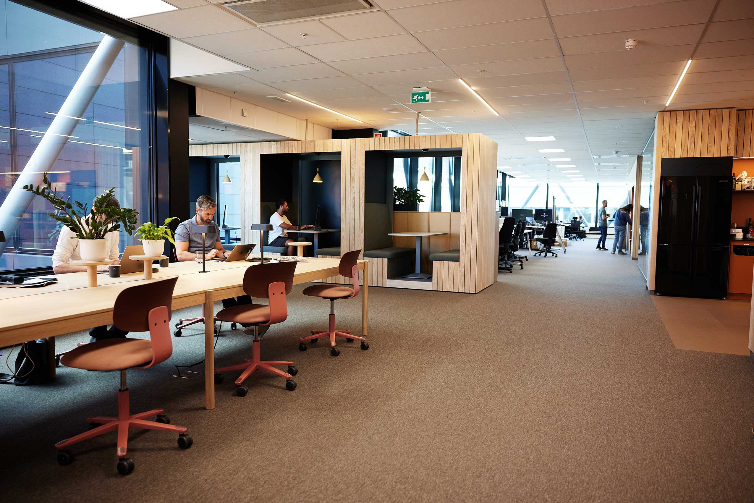 Designing office workspaces for modern Hybrid Working